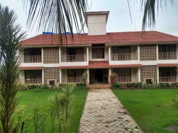 Dahanu Beach Gallery | Captivating Moments of Coastal Beauty